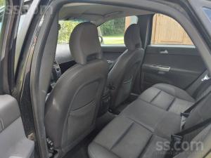 Black Volvo S40 2006 in Ogre, with an engine capacity of 2.40 L and mileage of 250 thousand km for 750 €, photo 5 on AUTOMOTO.COM.LV