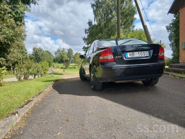 Black Volvo S40 2006 in Ogre, with an engine capacity of 2.40 L and mileage of 250 thousand km for 750 €, photo 8 on AUTOMOTO.COM.LV