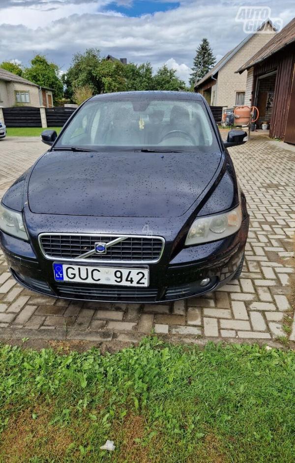 Melns Volvo S40 2006 Plungė, ar dzinēja tilpumu 1.60 L un nobraukumu 228 tūkst. km par 1000 €, foto 1 vietnē AUTOMOTO.COM.LV