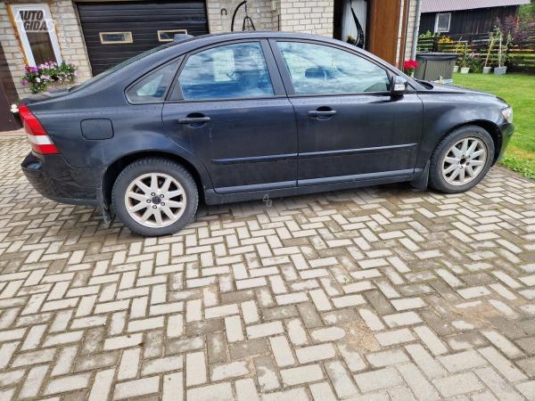 Melns Volvo S40 2006 Plungė, ar dzinēja tilpumu 1.60 L un nobraukumu 228 tūkst. km par 1000 €, foto 4 vietnē AUTOMOTO.COM.LV