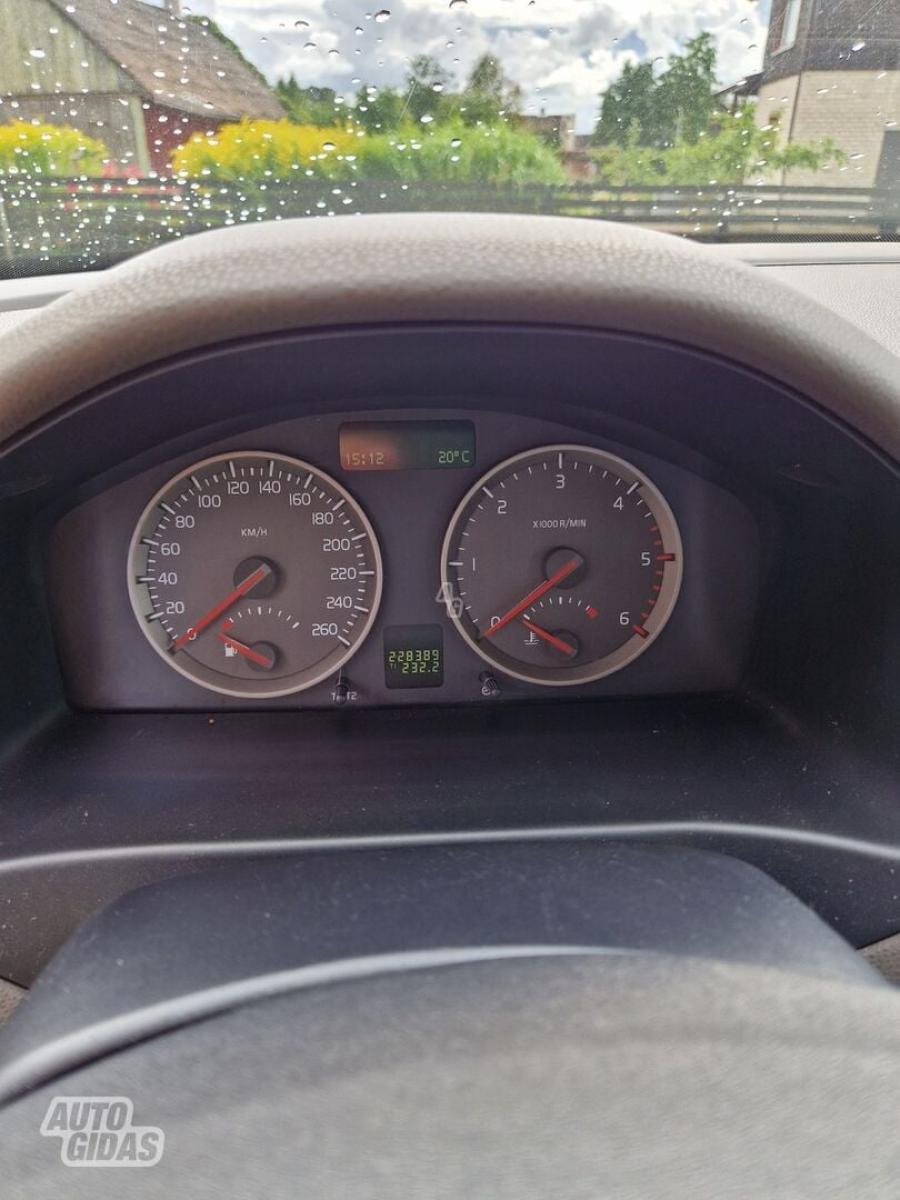Melns Volvo S40 2006 Plungė, ar dzinēja tilpumu 1.60 L un nobraukumu 228 tūkst. km par 1000 €, foto 9 vietnē AUTOMOTO.COM.LV