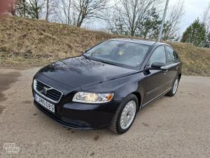Black Volvo S40 2007 in Klaipeda, with an engine capacity of 2.00 L and mileage of 293 thousand km for 2300 €, photo  on AUTOMOTO.COM.LV