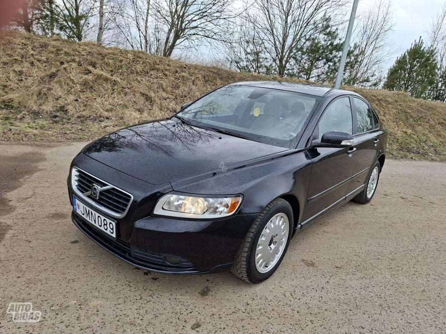 Melns Volvo S40 2007 Klaipėda, ar dzinēja tilpumu 2.00 L un nobraukumu 293 tūkst. km par 2300 €, foto 1 vietnē AUTOMOTO.COM.LV
