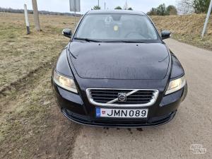 Melns Volvo S40 2007 Klaipėda, ar dzinēja tilpumu 2.00 L un nobraukumu 293 tūkst. km par 2300 €, foto 2 vietnē AUTOMOTO.COM.LV