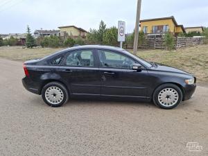 Melns Volvo S40 2007 Klaipėda, ar dzinēja tilpumu 2.00 L un nobraukumu 293 tūkst. km par 2300 €, foto 5 vietnē AUTOMOTO.COM.LV