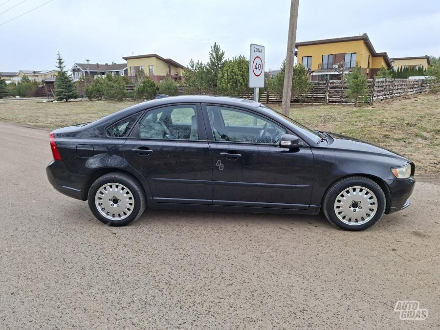 Melns Volvo S40 2007 Klaipėda, ar dzinēja tilpumu 2.00 L un nobraukumu 293 tūkst. km par 2300 €, foto 5 vietnē AUTOMOTO.COM.LV