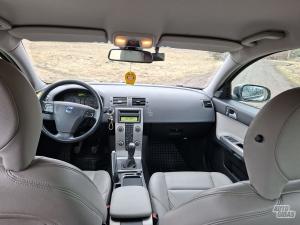 Melns Volvo S40 2007 Klaipėda, ar dzinēja tilpumu 2.00 L un nobraukumu 293 tūkst. km par 2300 €, foto 10 vietnē AUTOMOTO.COM.LV