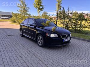 Black Volvo S40 2007 in Jekabpils, with an engine capacity of 1.60 L and mileage of 315 thousand km for 2600 €, photo 3 on AUTOMOTO.COM.LV