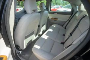Black Volvo S40 2007 in Liepaja, with an engine capacity of 2.40 L and mileage of 346 thousand km for 3950 €, photo 10 on AUTOMOTO.COM.LV
