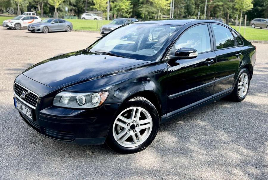 Melns Volvo S40 2007 Viļņa, ar dzinēja tilpumu 1.78 L un nobraukumu 220 tūkst. km par 1190 €, foto 3 vietnē AUTOMOTO.COM.LV