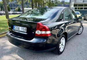 Melns Volvo S40 2007 Viļņa, ar dzinēja tilpumu 1.78 L un nobraukumu 220 tūkst. km par 1190 €, foto 9 vietnē AUTOMOTO.COM.LV
