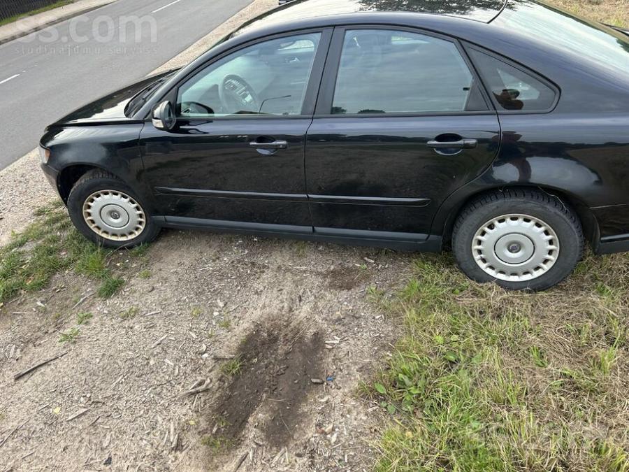 Melns Volvo S40 2007 Kuldīga, ar dzinēja tilpumu 1.60 L un nobraukumu 372 tūkst. km par 1700 €, foto 8 vietnē AUTOMOTO.COM.LV