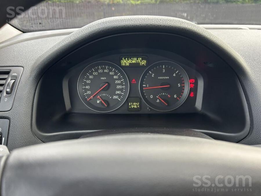 Melns Volvo S40 2007 Kuldīga, ar dzinēja tilpumu 1.60 L un nobraukumu 372 tūkst. km par 1700 €, foto 11 vietnē AUTOMOTO.COM.LV