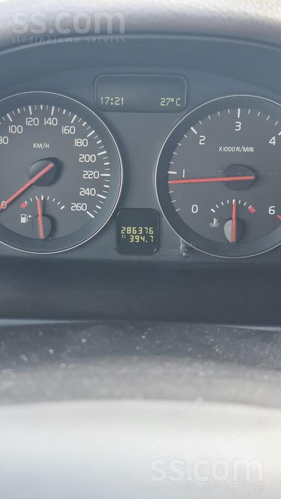 Black Volvo S40 2007 in Riga, with an engine capacity of 1.60 L and mileage of 287 thousand km for 2500 €, photo 10 on AUTOMOTO.COM.LV