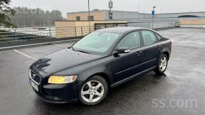 Black Volvo S40 2008 in Riga, with an engine capacity of 2.00 L and mileage of 225 thousand km for 3280 €, photo  on AUTOMOTO.COM.LV