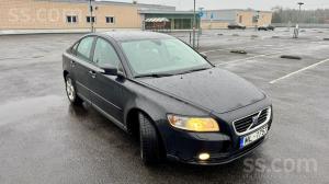 Black Volvo S40 2008 in Riga, with an engine capacity of 2.00 L and mileage of 225 thousand km for 3280 €, photo 3 on AUTOMOTO.COM.LV