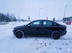 Black Volvo S40 2008 in Vilnius, with an engine capacity of 1.80 L and mileage of 213 thousand km for 2200 €, photo 5 on AUTOMOTO.COM.LV