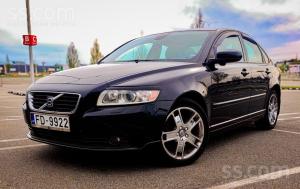 Black Volvo S40 2008 in Riga, with an engine capacity of 2.00 L and mileage of 249 thousand km for 3500 €, photo  on AUTOMOTO.COM.LV