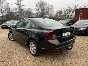 Black Volvo S40 2008 in Riga, with an engine capacity of 2.00 L and mileage of 0 thousand km for 3990 €, photo 6 on AUTOMOTO.COM.LV