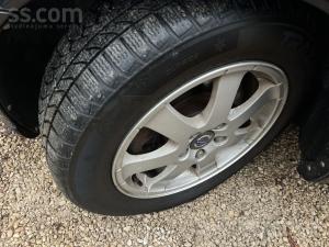 Black Volvo S40 2008 in Riga, with an engine capacity of 2.00 L and mileage of 0 thousand km for 3990 €, photo 8 on AUTOMOTO.COM.LV