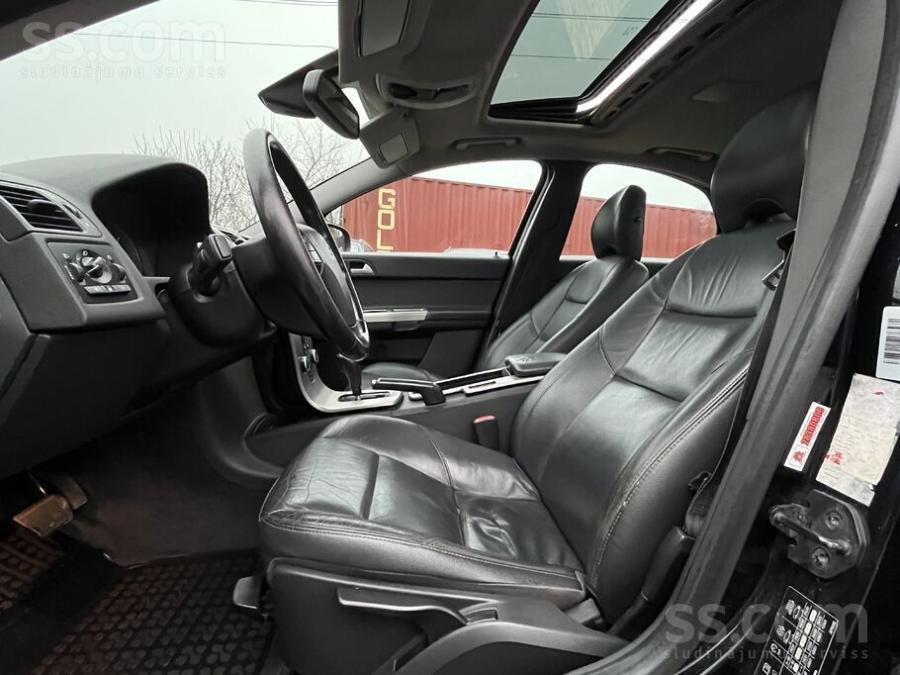 Black Volvo S40 2008 in Riga, with an engine capacity of 2.00 L and mileage of 0 thousand km for 3990 €, photo 10 on AUTOMOTO.COM.LV