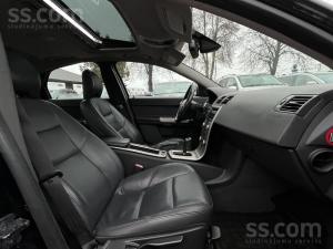 Black Volvo S40 2008 in Riga, with an engine capacity of 2.00 L and mileage of 0 thousand km for 3990 €, photo 11 on AUTOMOTO.COM.LV