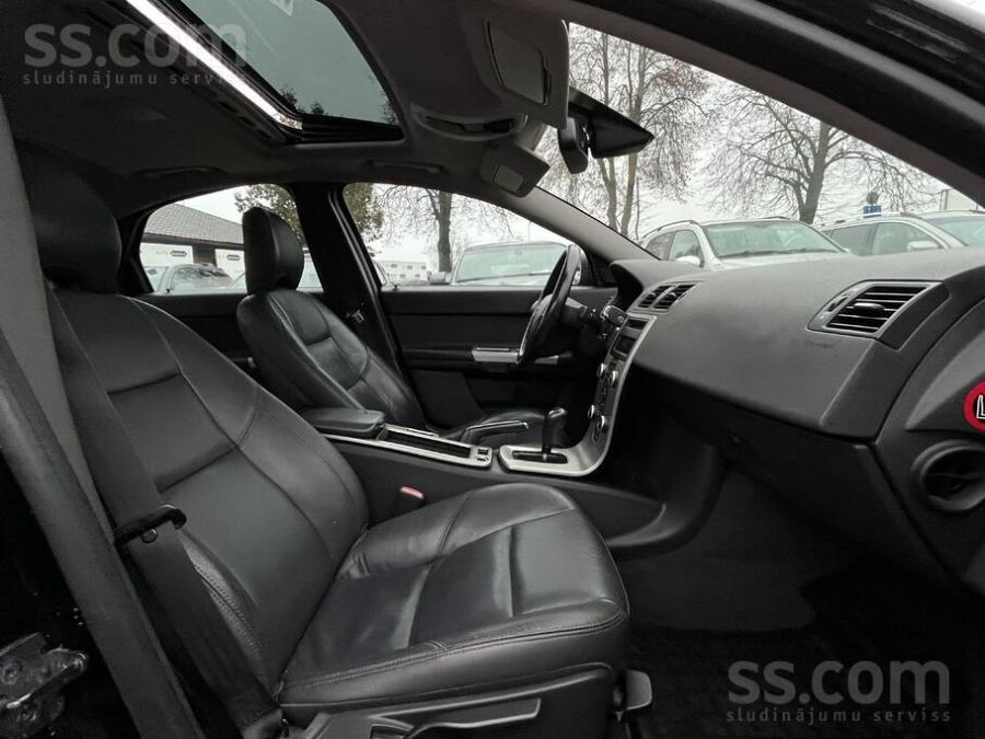 Black Volvo S40 2008 in Riga, with an engine capacity of 2.00 L and mileage of 0 thousand km for 3990 €, photo 11 on AUTOMOTO.COM.LV