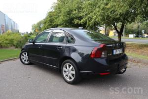 Black Volvo S40 2008 in Riga, with an engine capacity of 2.00 L and mileage of 0 thousand km for 2990 €, photo 4 on AUTOMOTO.COM.LV