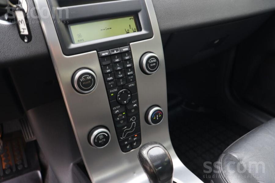 Black Volvo S40 2008 in Riga, with an engine capacity of 2.00 L and mileage of 0 thousand km for 2990 €, photo 16 on AUTOMOTO.COM.LV