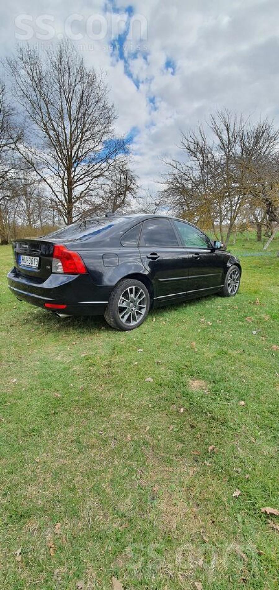 Melns Volvo S40 2008 Jelgava, ar dzinēja tilpumu 2.40 L un nobraukumu 358 tūkst. km par 3200 €, foto 4 vietnē AUTOMOTO.COM.LV
