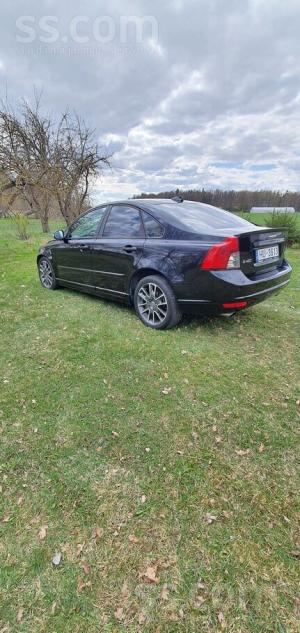 Melns Volvo S40 2008 Jelgava, ar dzinēja tilpumu 2.40 L un nobraukumu 358 tūkst. km par 3200 €, foto 5 vietnē AUTOMOTO.COM.LV