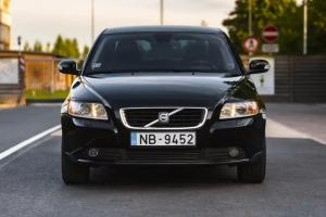 Черный Вольво С40 2008 в Елгава, объемом двигателя 1.60 л и пробегом 259 тыс. км за 4600 €, фото 4 на AUTOMOTO.COM.LV