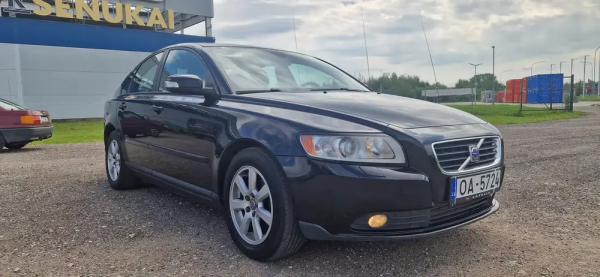Black Volvo S40 2008 in Daugavpils, with an engine capacity of 1.60 L and mileage of 284 thousand km for 3500 €, photo 7 on AUTOMOTO.COM.LV