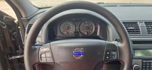 Black Volvo S40 2008 in Daugavpils, with an engine capacity of 1.60 L and mileage of 284 thousand km for 3500 €, photo 13 on AUTOMOTO.COM.LV