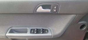 Black Volvo S40 2008 in Daugavpils, with an engine capacity of 1.60 L and mileage of 284 thousand km for 3500 €, photo 17 on AUTOMOTO.COM.LV