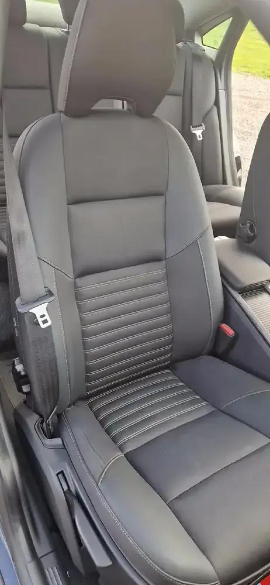 Black Volvo S40 2008 in Daugavpils, with an engine capacity of 1.60 L and mileage of 284 thousand km for 3500 €, photo 21 on AUTOMOTO.COM.LV