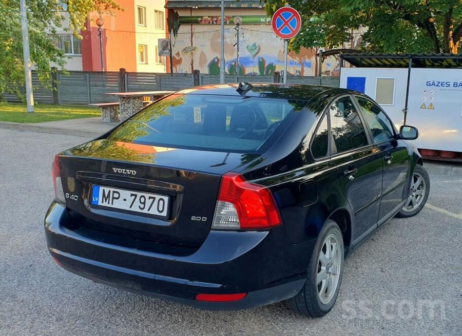Черный Вольво С40 2008 в Елгава, объемом двигателя 2.00 л и пробегом 382 тыс. км за 1650 €, фото 5 на AUTOMOTO.COM.LV