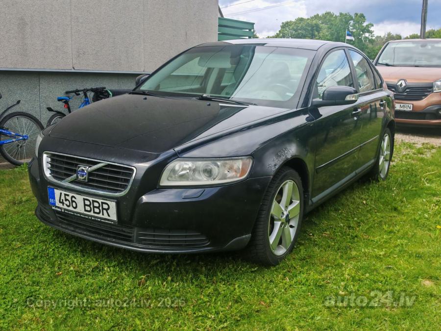 Black Volvo S40 2008 in Kilingi-Nomme, with an engine capacity of 1.60 L and mileage of 390 thousand km for 1999 €, photo 5 on AUTOMOTO.COM.LV