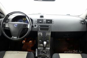 Melns Volvo S40 2008 Tallina, ar dzinēja tilpumu 2.00 L un nobraukumu 259 tūkst. km par 2699 €, foto 6 vietnē AUTOMOTO.COM.LV
