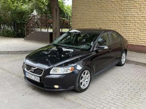Черный Вольво С40 2008 в Вильнюс, объемом двигателя 2.00 л и пробегом 390 тыс. км за 1400 €, фото  на AUTOMOTO.COM.LV