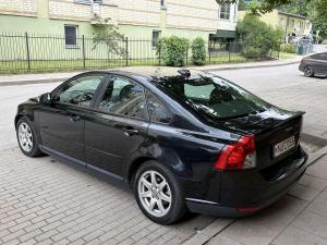Melns Volvo S40 2008 Viļņa, ar dzinēja tilpumu 2.00 L un nobraukumu 390 tūkst. km par 1400 €, foto 8 vietnē AUTOMOTO.COM.LV