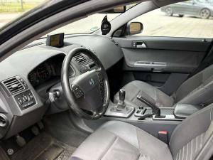 Melns Volvo S40 2008 Viļņa, ar dzinēja tilpumu 2.00 L un nobraukumu 390 tūkst. km par 1400 €, foto 15 vietnē AUTOMOTO.COM.LV