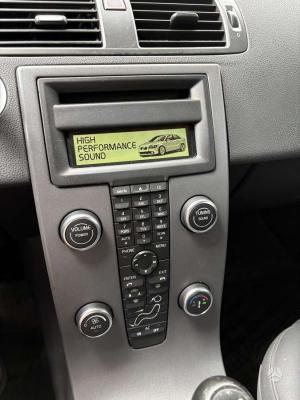 Melns Volvo S40 2008 Viļņa, ar dzinēja tilpumu 2.00 L un nobraukumu 390 tūkst. km par 1400 €, foto 18 vietnē AUTOMOTO.COM.LV