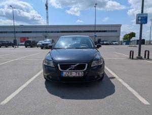Melns Volvo S40 2008 Viļņa, ar dzinēja tilpumu 2.00 L un nobraukumu 283 tūkst. km par 1900 €, foto 4 vietnē AUTOMOTO.COM.LV