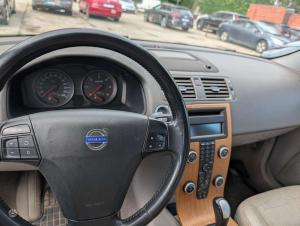 Melns Volvo S40 2008 Viļņa, ar dzinēja tilpumu 2.00 L un nobraukumu 283 tūkst. km par 1900 €, foto 14 vietnē AUTOMOTO.COM.LV