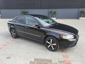 Black Volvo S40 2008 in Siauliai, with an engine capacity of 1.56 L and mileage of 235 thousand km for 3300 €, photo  on AUTOMOTO.COM.LV