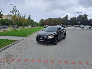 Black Volvo S40 2008 in Siauliai, with an engine capacity of 1.56 L and mileage of 235 thousand km for 3300 €, photo 5 on AUTOMOTO.COM.LV