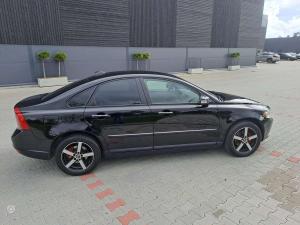 Black Volvo S40 2008 in Siauliai, with an engine capacity of 1.56 L and mileage of 235 thousand km for 3300 €, photo 8 on AUTOMOTO.COM.LV