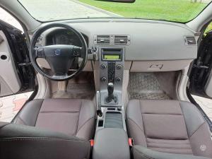 Black Volvo S40 2008 in Siauliai, with an engine capacity of 1.56 L and mileage of 235 thousand km for 3300 €, photo 13 on AUTOMOTO.COM.LV