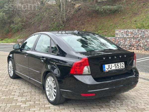 Melns Volvo S40 2009 Ventspils, ar dzinēja tilpumu 1.60 L un nobraukumu 323 tūkst. km par 2650 €, foto 3 vietnē AUTOMOTO.COM.LV